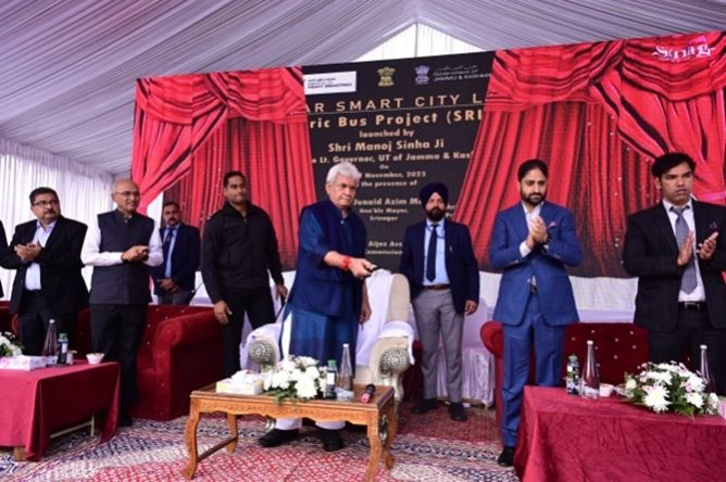 LG launches 100 Electric Buses under Srinagar Electric Bus Project ...