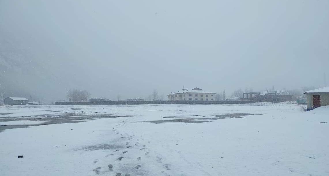 Unseasonal snowfall in upper reaches in Kashmir – The Kashmir Horizon