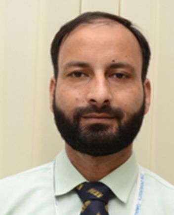 Bridging the Gap: Role of Internships! – The Kashmir Horizon