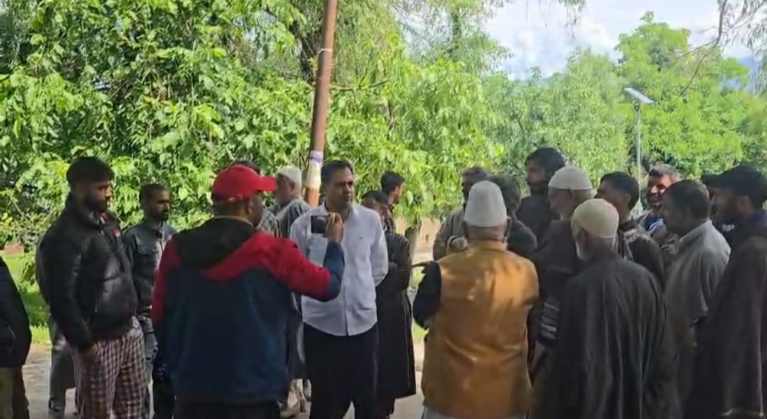 *PDP Leader Altaf Malik Visits Hailstorm-Hit Rafiabad* – The Kashmir ...