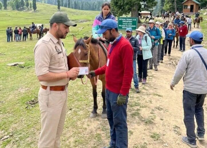Ganderbal Police launches “Pahchan App” for Verification of Service ...