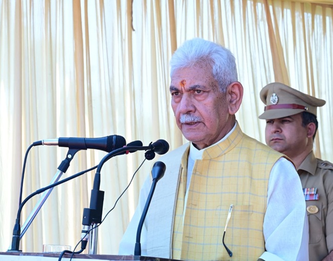 Sustainable Growth to Shape Brighter Future for J&K’s Pahari Tribe: LG ...