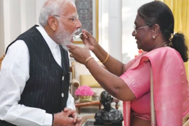 President Invits Modi To Form Govt, oath at 6 PM Sunday – The Kashmir ...