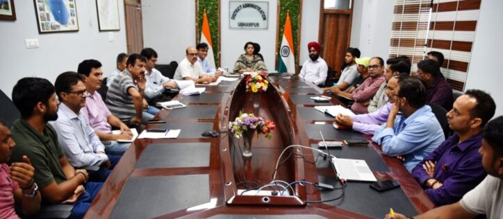 DC reviews PM Surya Ghar Muft Bijli Yojana implementation in Udhampur ...