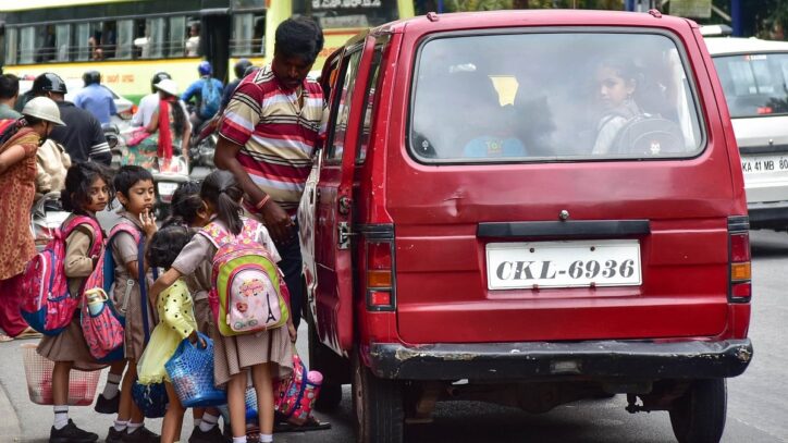 G’bal bars private vehicles from ferrying school children – The Kashmir ...