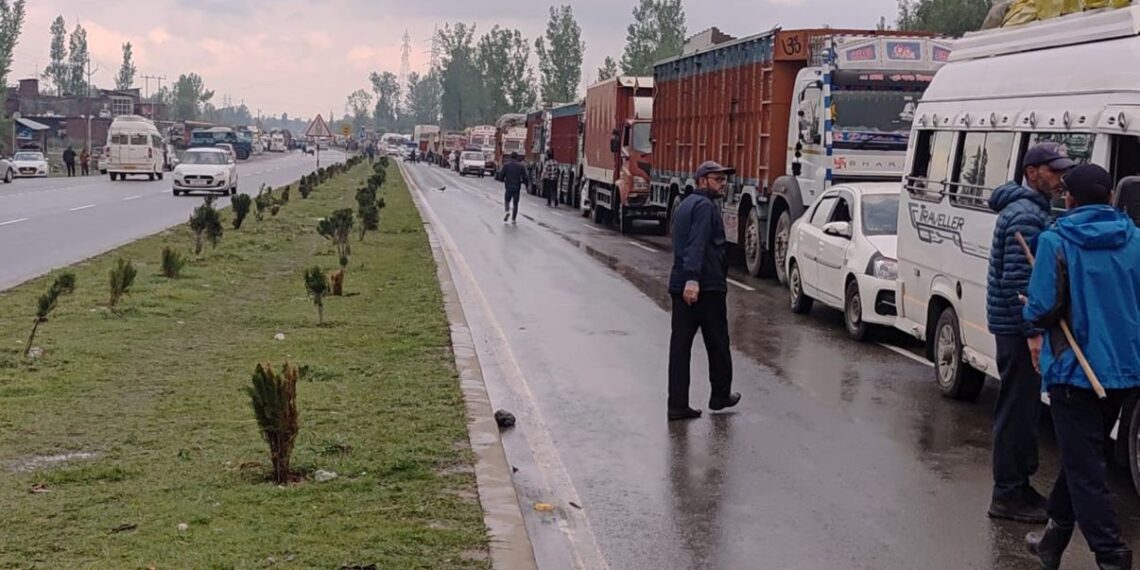 Srinagar-Jammu, other key highways closed for traffic – The Kashmir Horizon